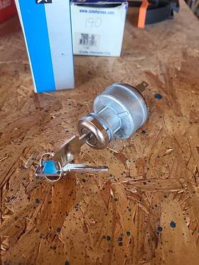 POLLAK 31-229P Ignition Switch Pack
